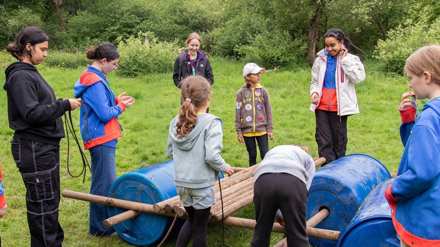 Why Outdoor Learning Is an Important Aspect of Girl Guides and Scouts ...
